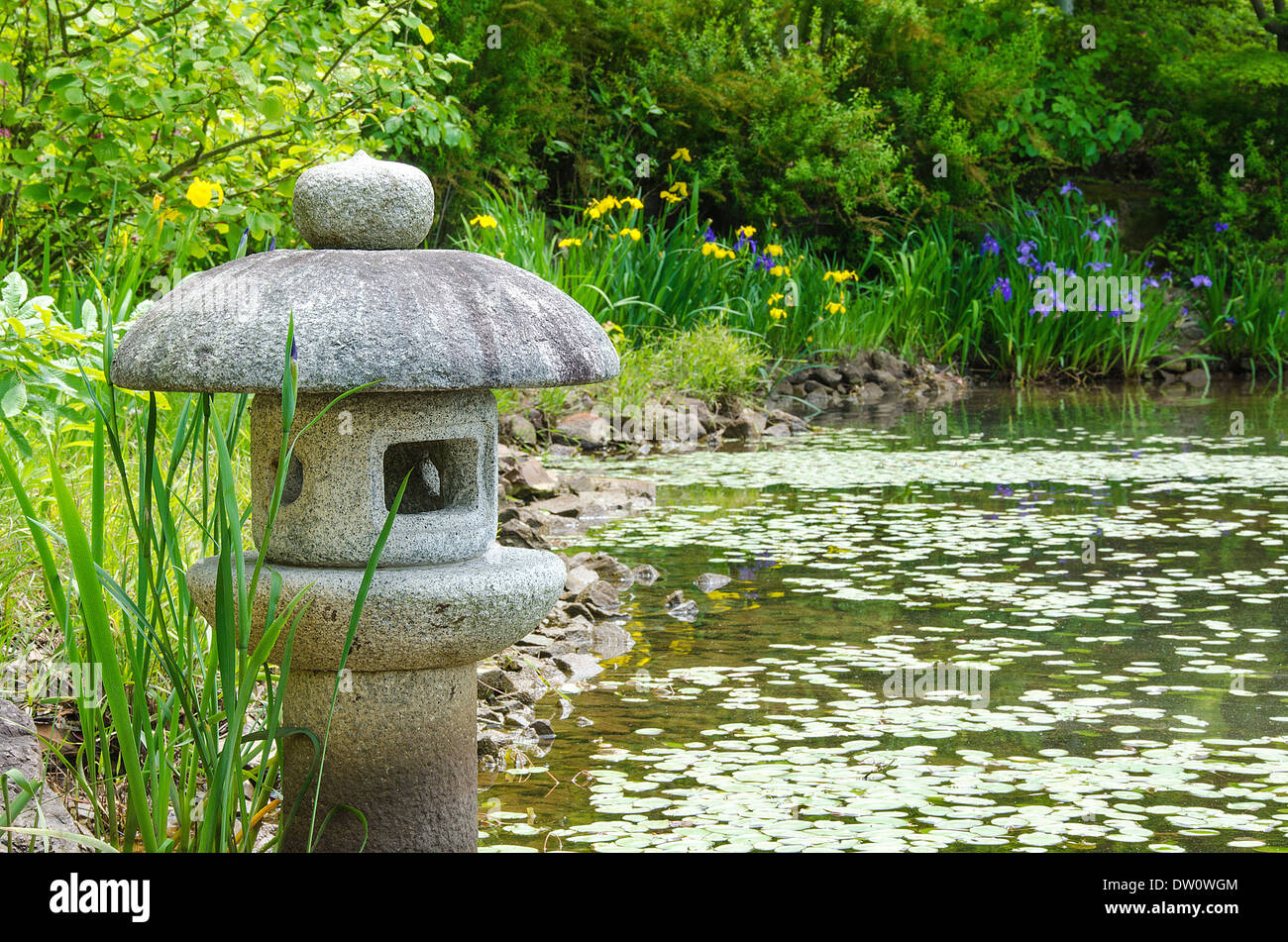 Japanese swamp lantern hi-res stock photography and images - Alamy