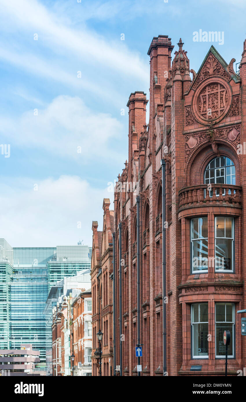 Old and new birmingham buildings hi-res stock photography and images ...