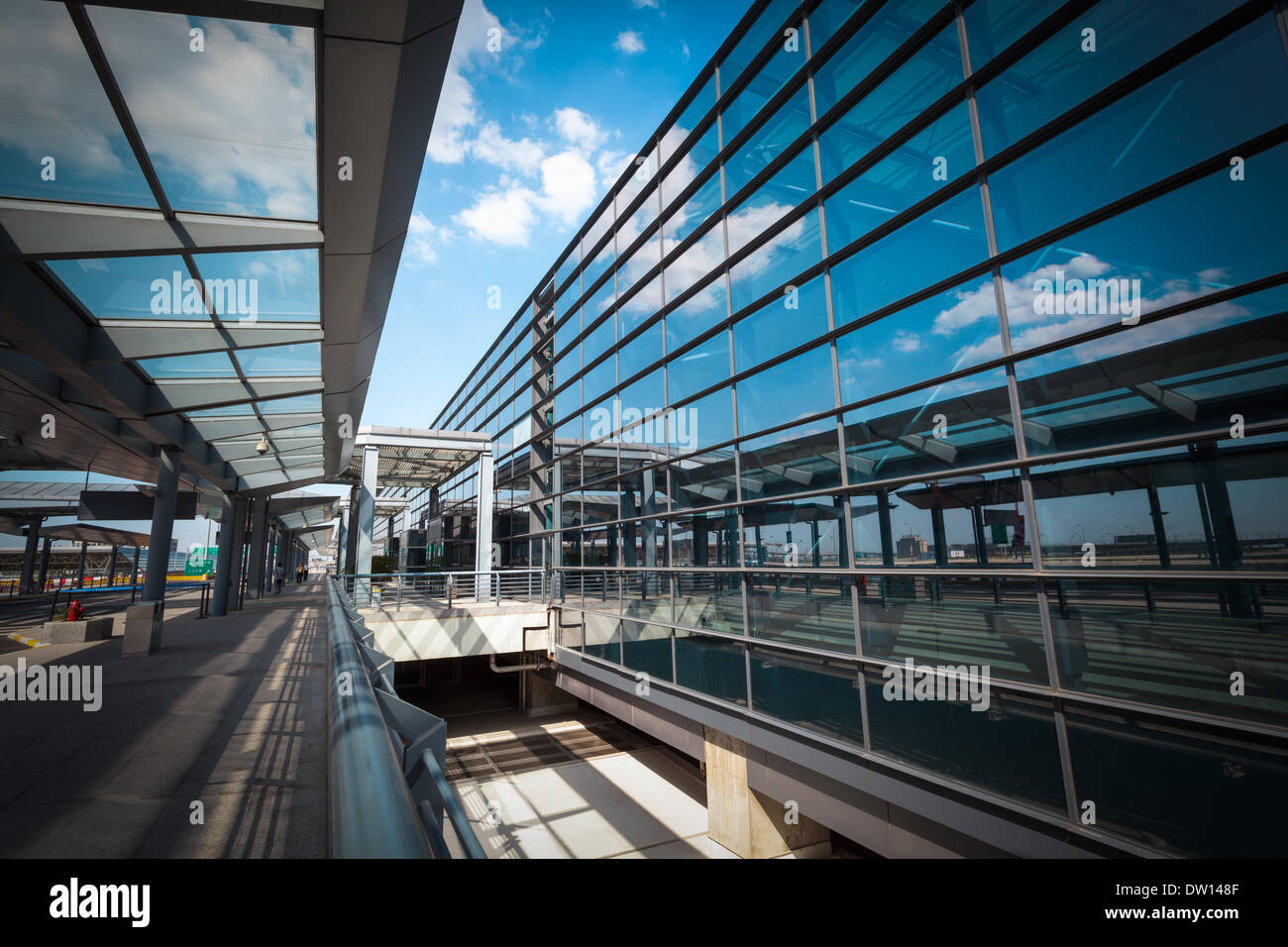modern airport terminal Stock Photo - Alamy
