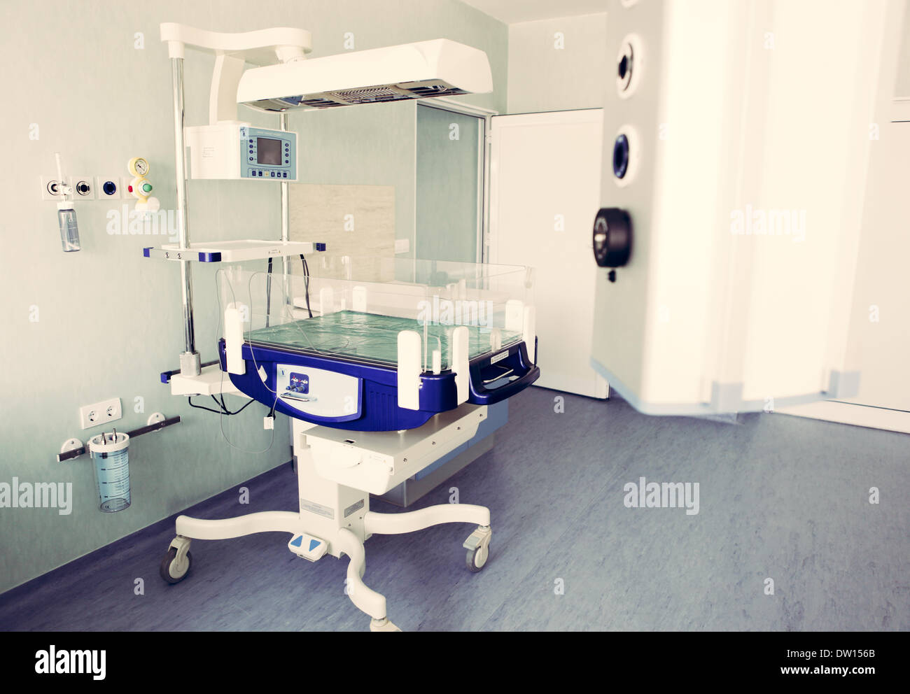 Hospital interior hi-res stock photography and images - Alamy
