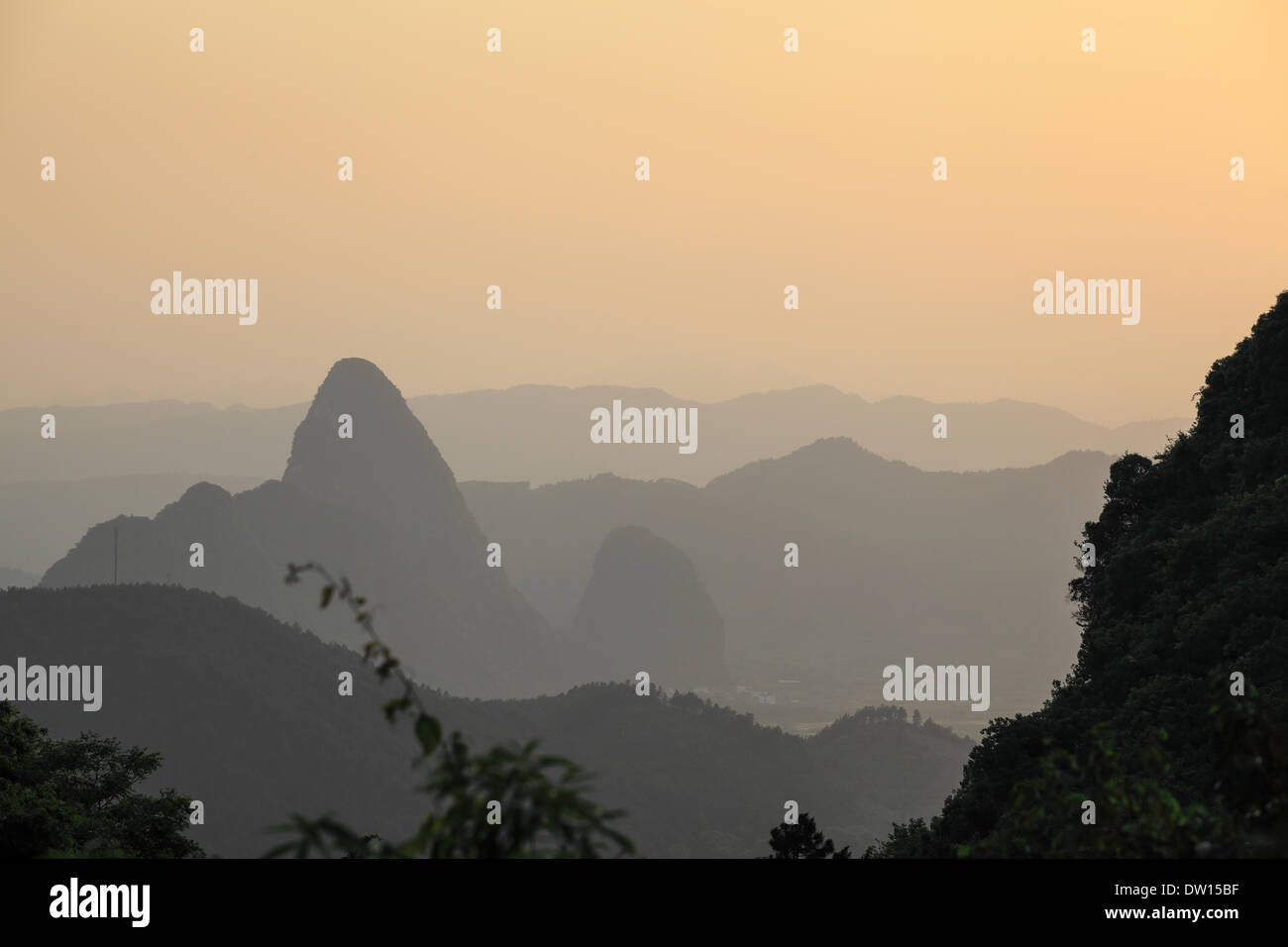 Dusk mountain background hi-res stock photography and images - Alamy