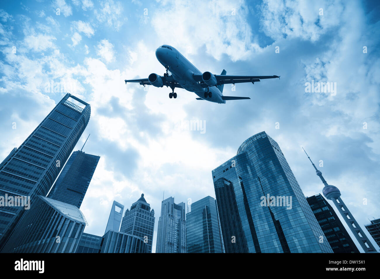 Flight to shanghai hi-res stock photography and images - Alamy
