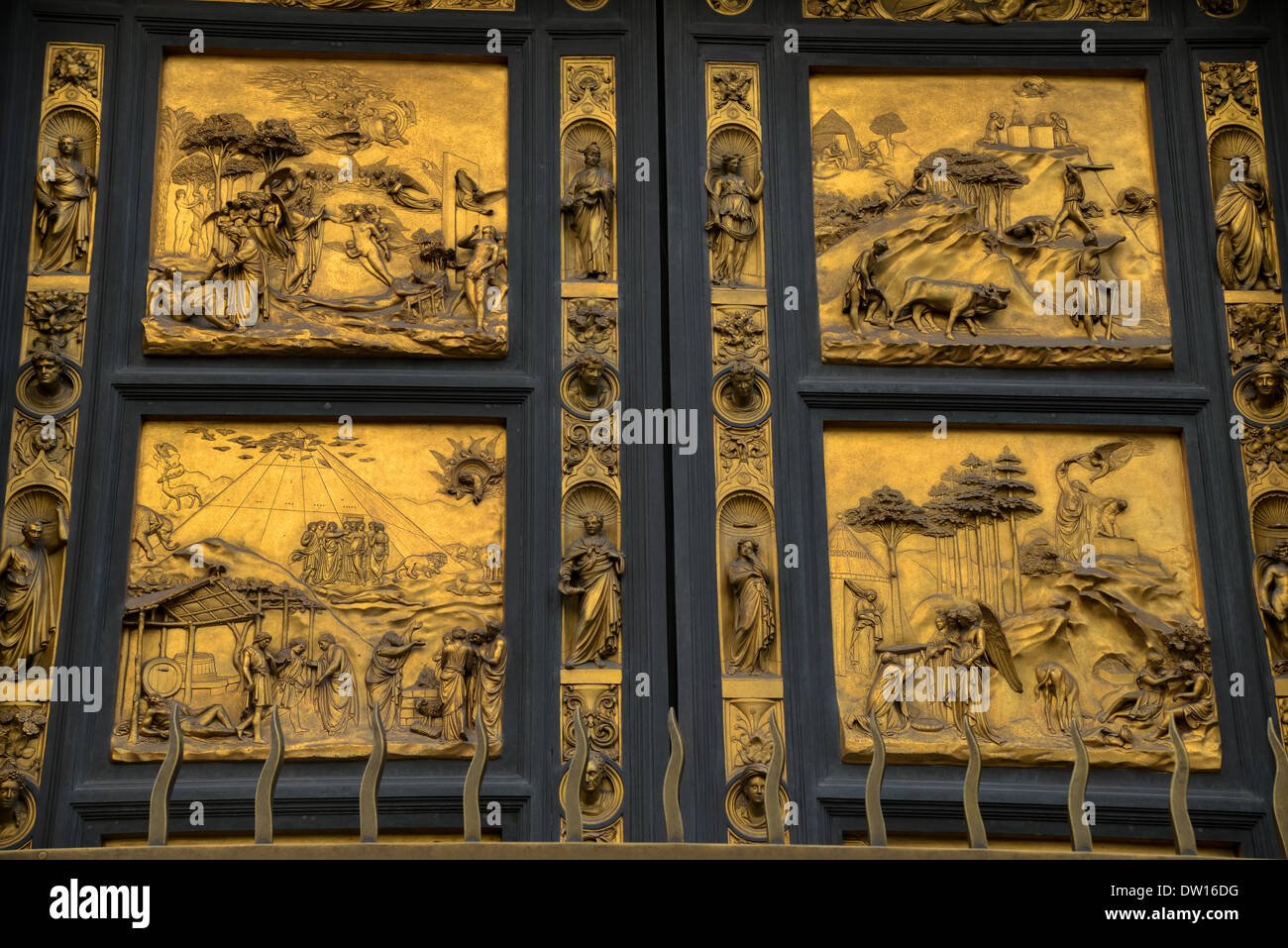 Porta del paradiso hi-res stock photography and images - Alamy