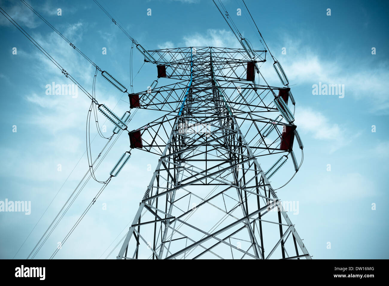Electrical pylon cable hi-res stock photography and images - Alamy
