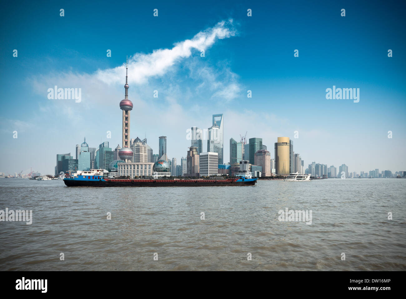 Cargo skyline hi-res stock photography and images - Alamy