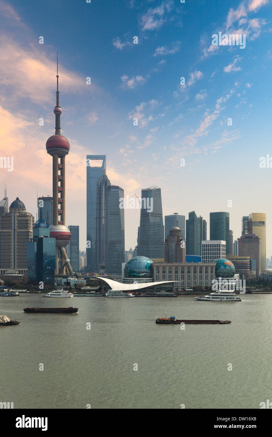 Shanghai, china sunset skyline hi-res stock photography and images - Alamy