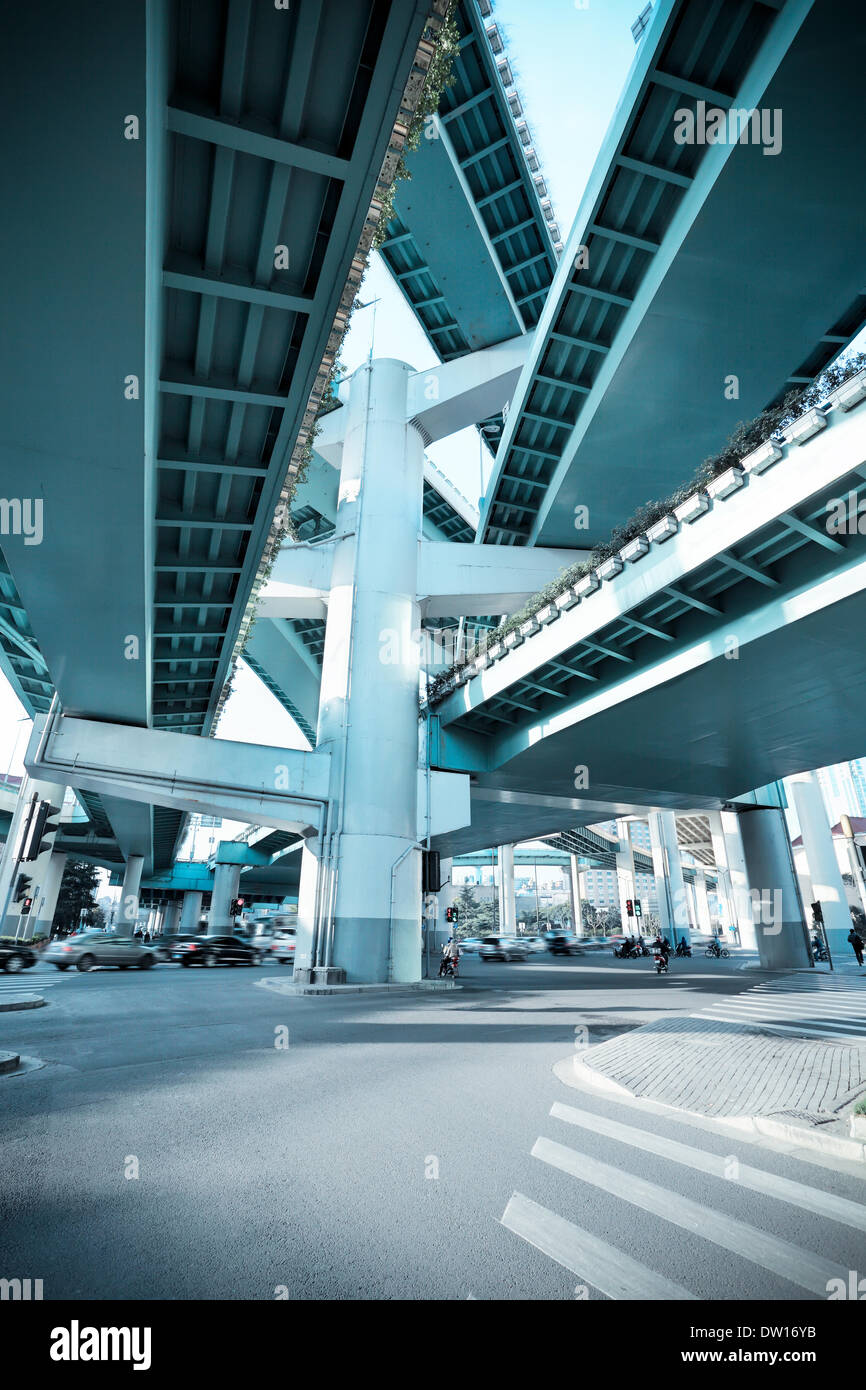 Cars viaduct hi-res stock photography and images - Alamy
