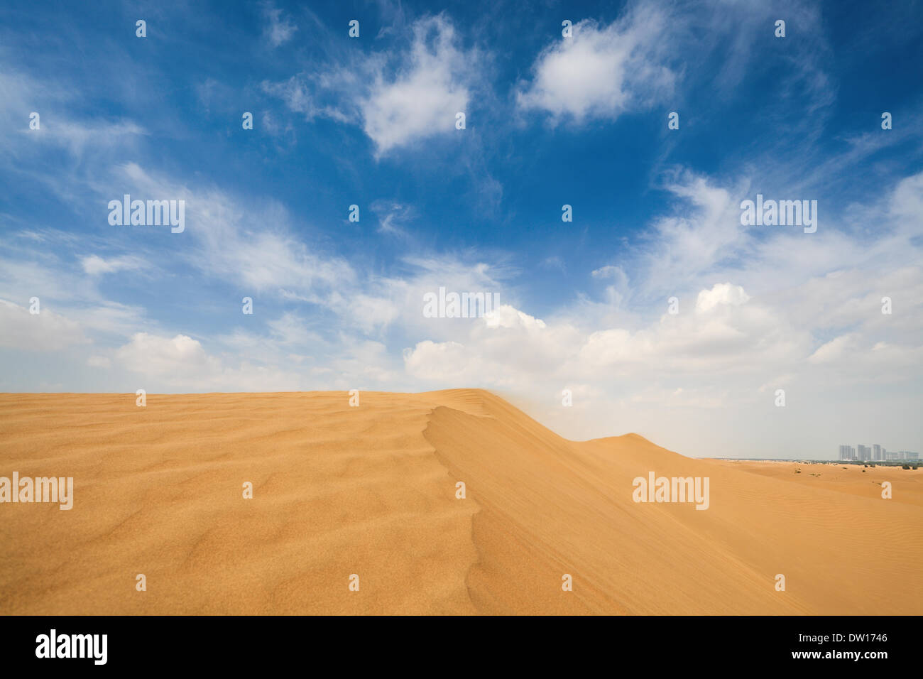 Desert city hi-res stock photography and images - Alamy