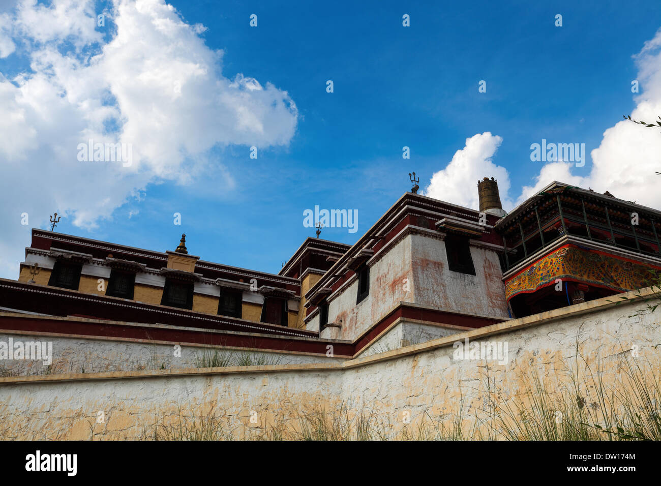Gelukpa temple hi-res stock photography and images - Alamy