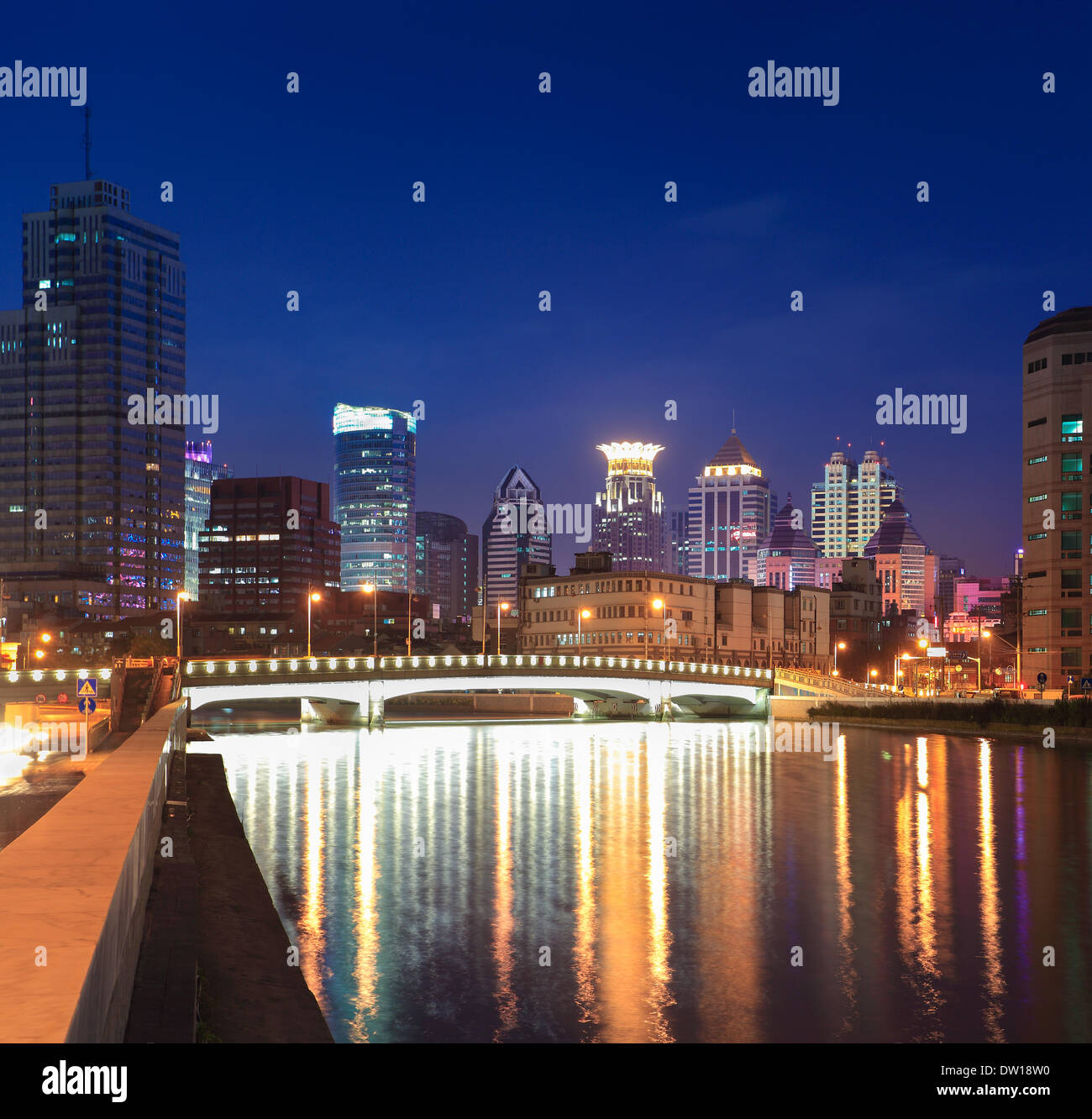 Tower bridge china suzhou hi-res stock photography and images - Alamy