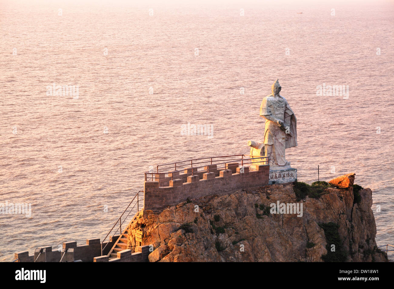 Qi Jiguang statue in the sea Stock Photo - Alamy