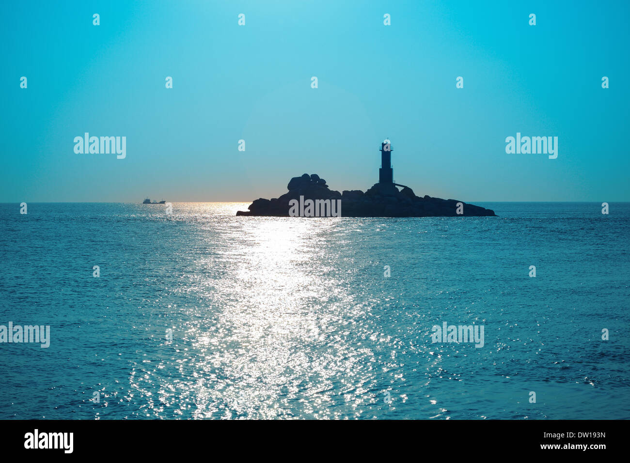 Beautiful blue sky and sparkling sea hi-res stock photography and ...