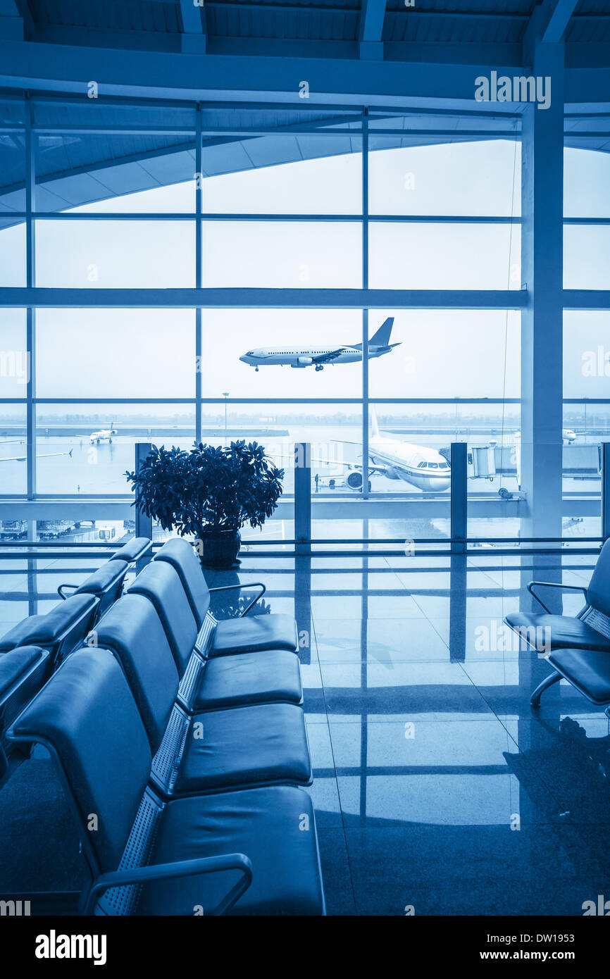 window outside scene in airport lounge Stock Photo - Alamy