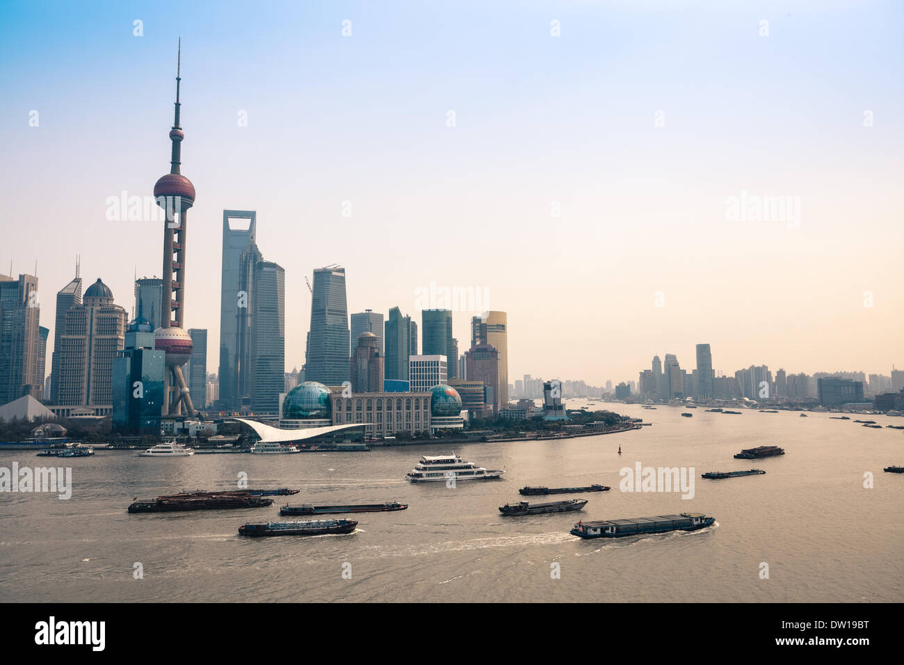 Busy river transportation hi-res stock photography and images - Alamy