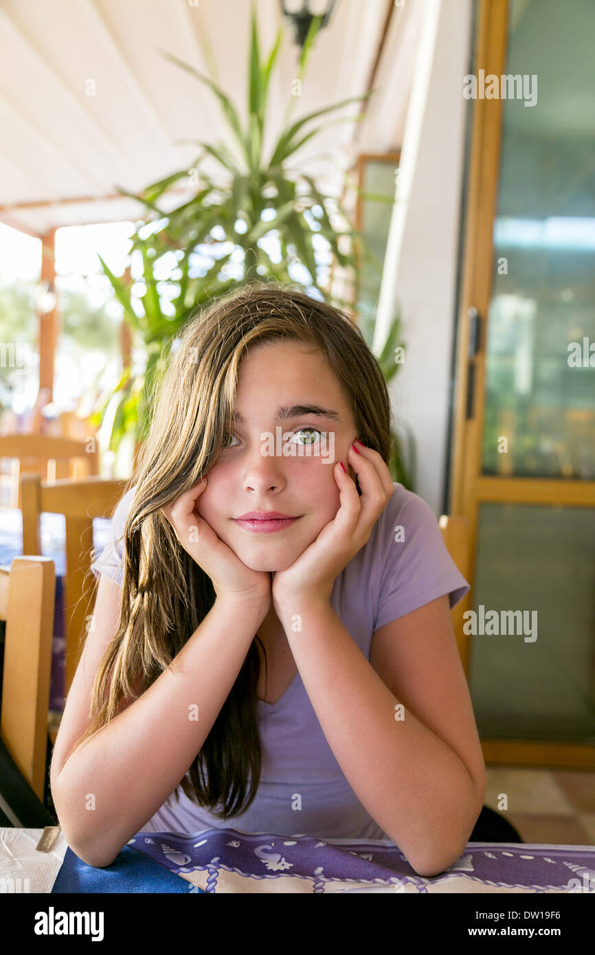 girl waiting in a restaurant Stock Photo - Alamy