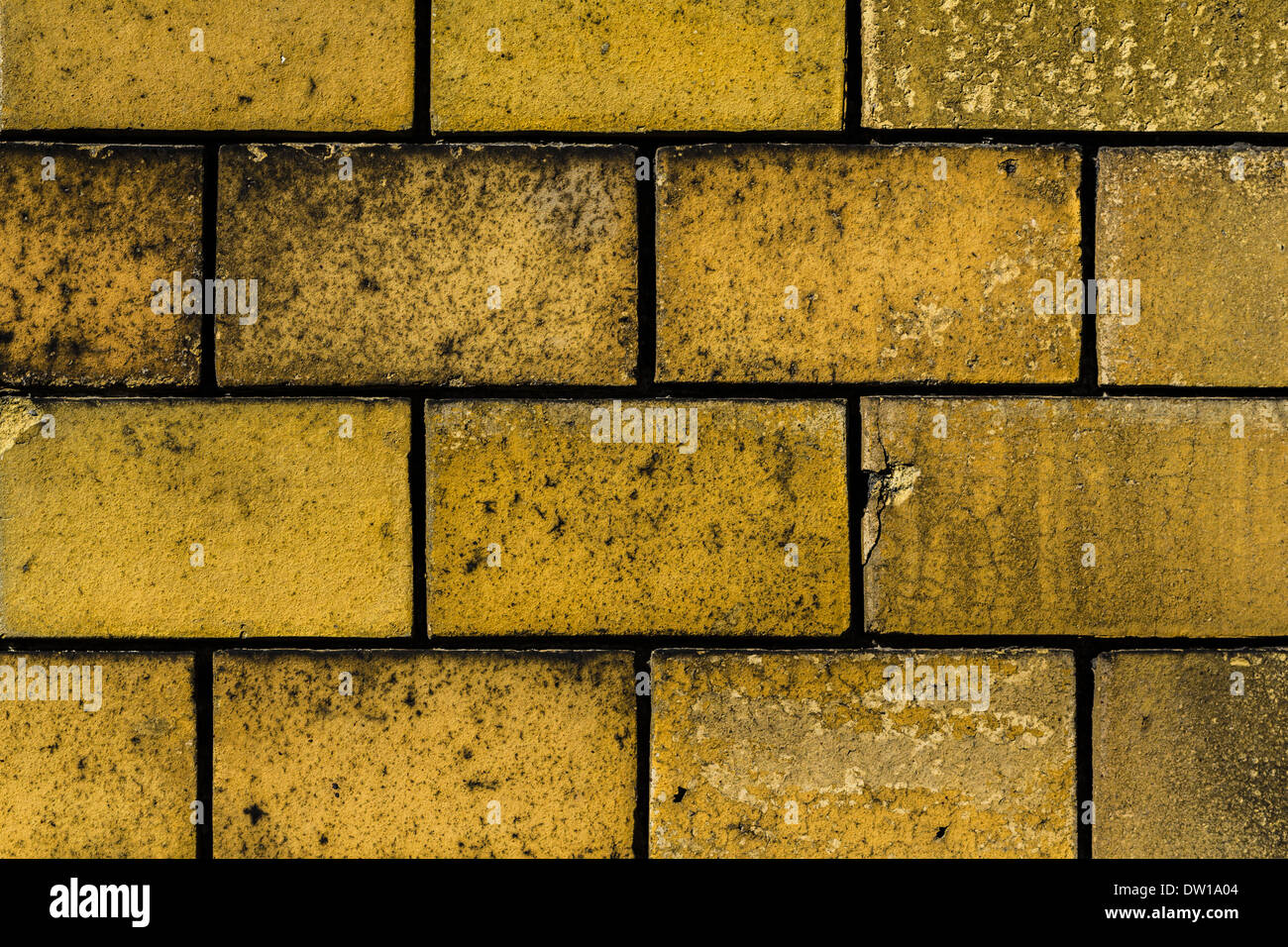 Yellow brick pattern hi-res stock photography and images - Alamy
