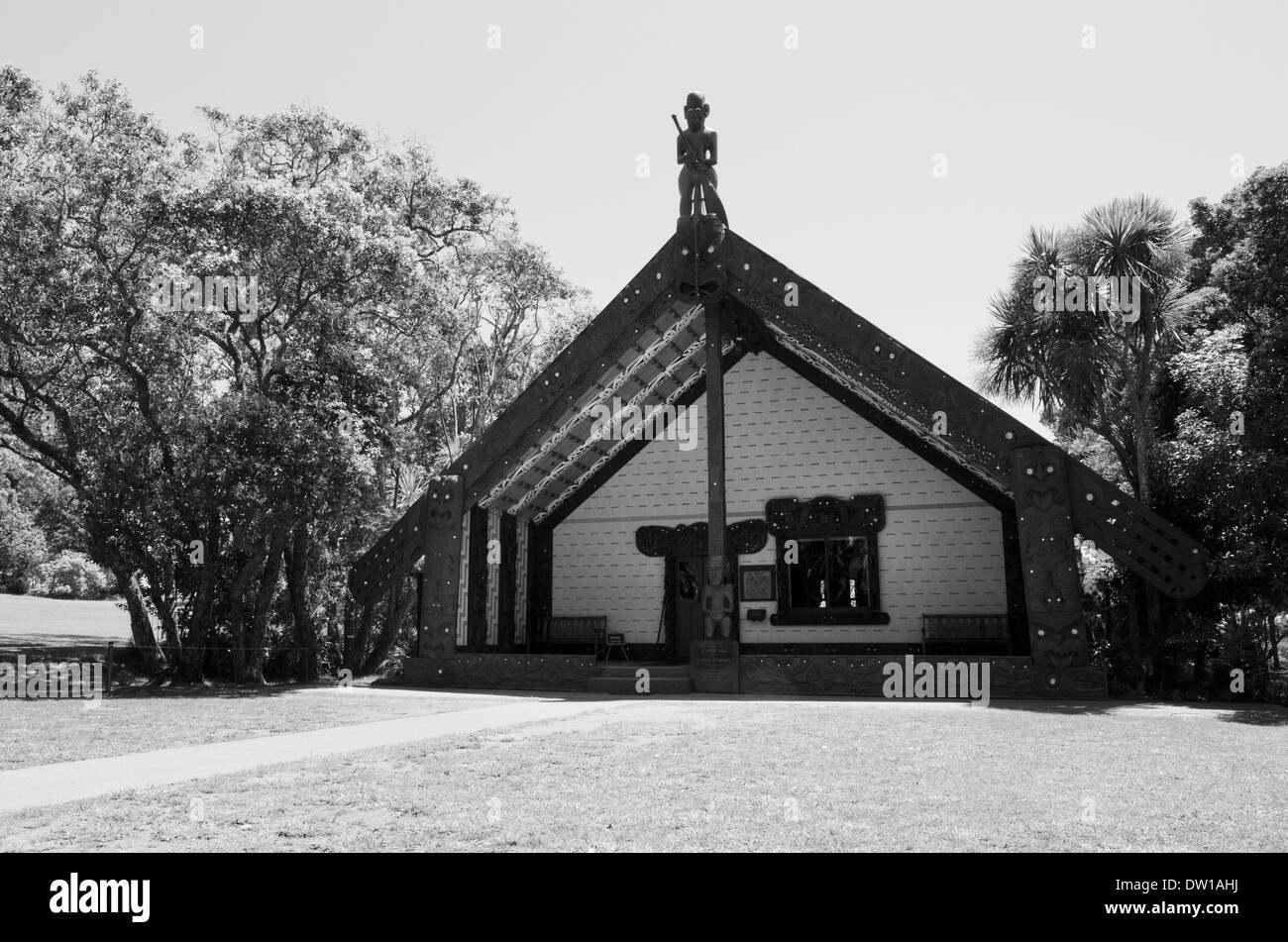 Marae Architecture Black and White Stock Photos & Images - Alamy