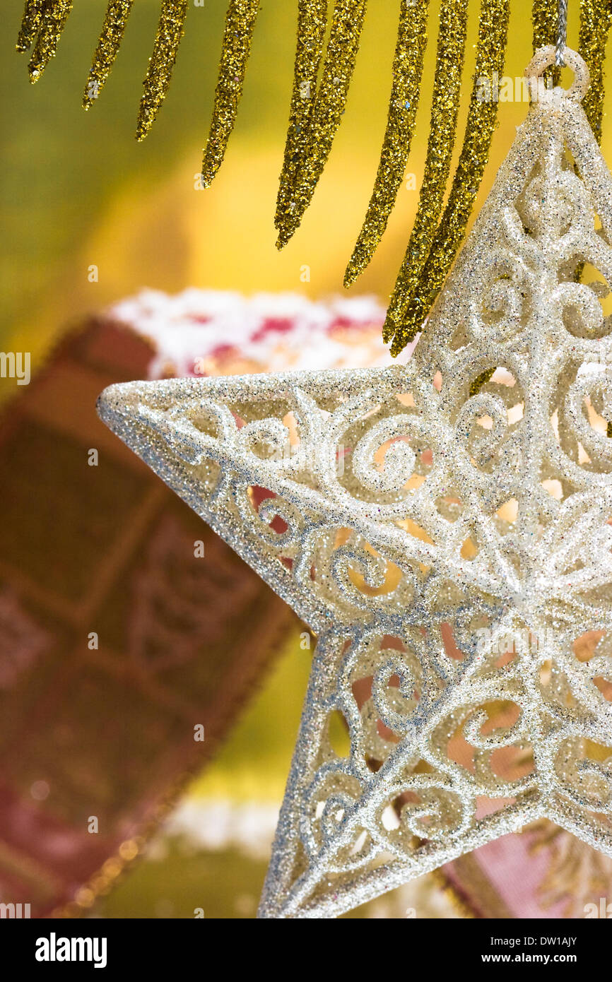 golden star on Christmas tree Stock Photo - Alamy