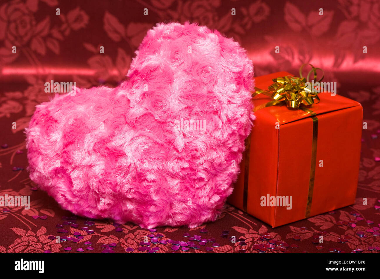 gift box with pink heart Stock Photo - Alamy