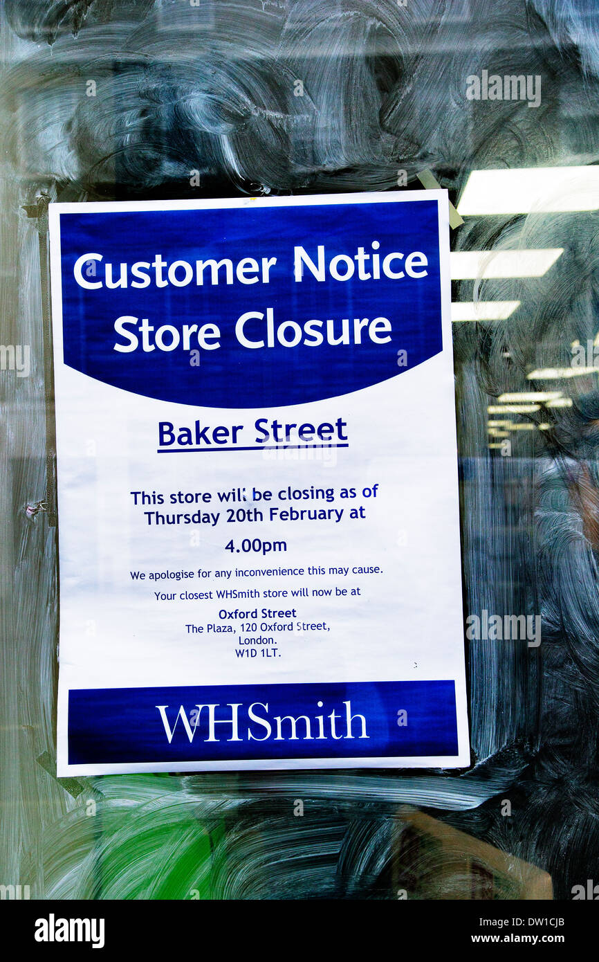Closure notice W/H Smith shop, Baker Street, Marylebone, London ...
