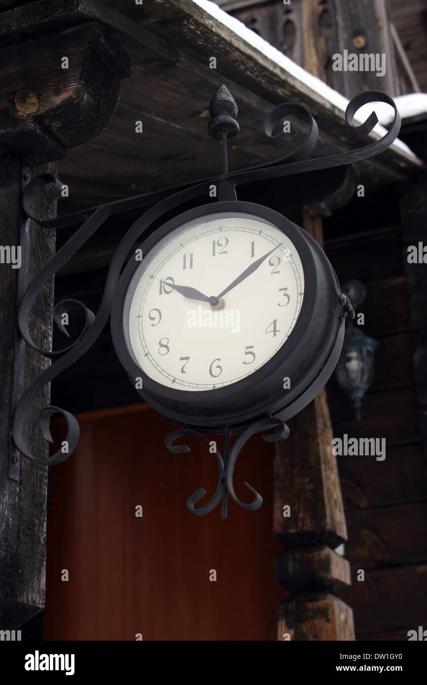 Ancient clock hi-res stock photography and images - Alamy