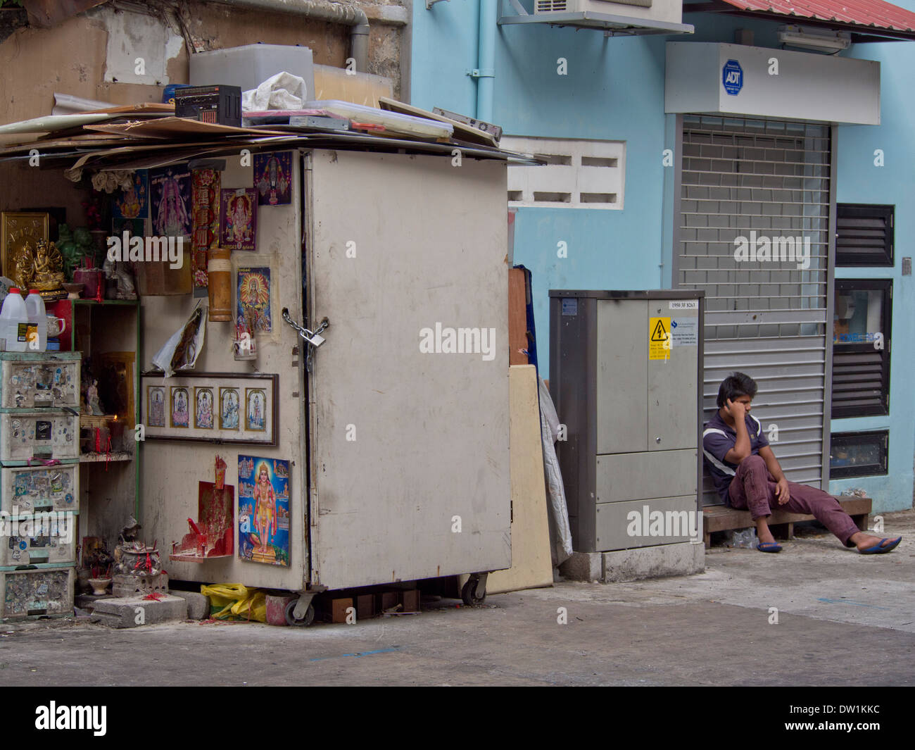 Hindu shrine kitchen hi-res stock photography and images - Alamy