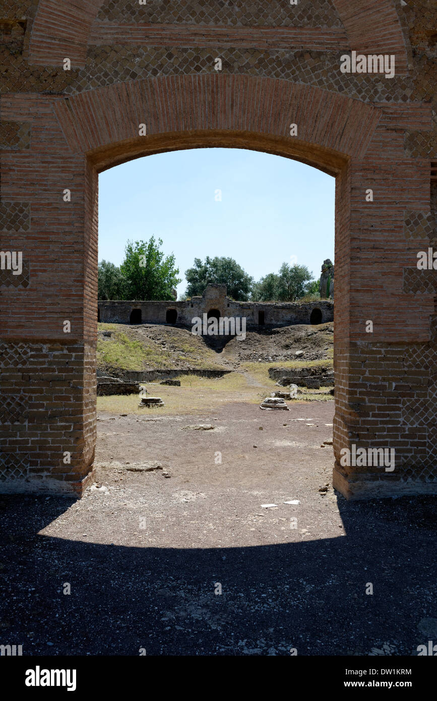 Hadrian's palace tivoli hi-res stock photography and images - Alamy
