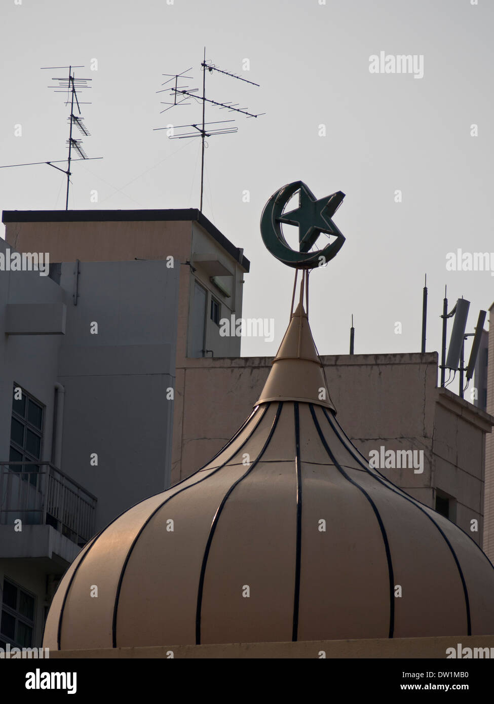 Angullia mosque in Little India, Singapore Stock Photo - Alamy