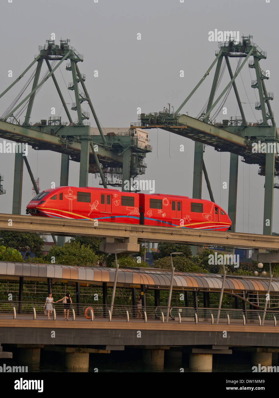 Monorail shuttle to Sentosa island in Singapore Stock Photo - Alamy