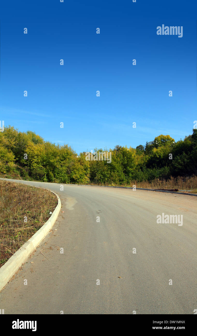 Curved road hi-res stock photography and images - Alamy