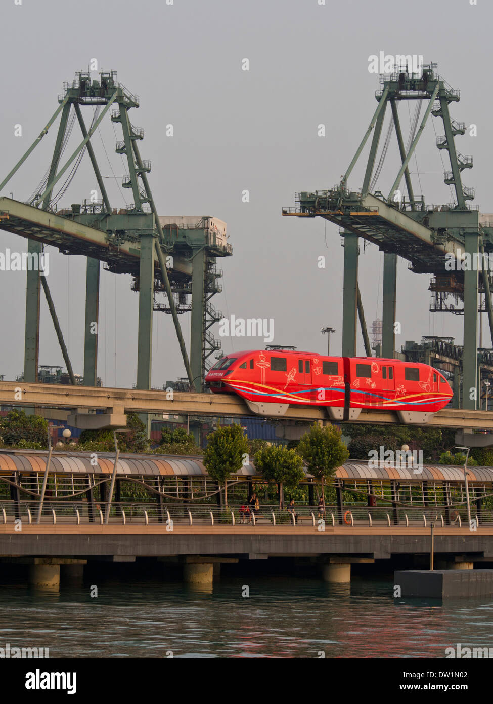 Monorail shuttle to Sentosa island in Singapore Stock Photo - Alamy