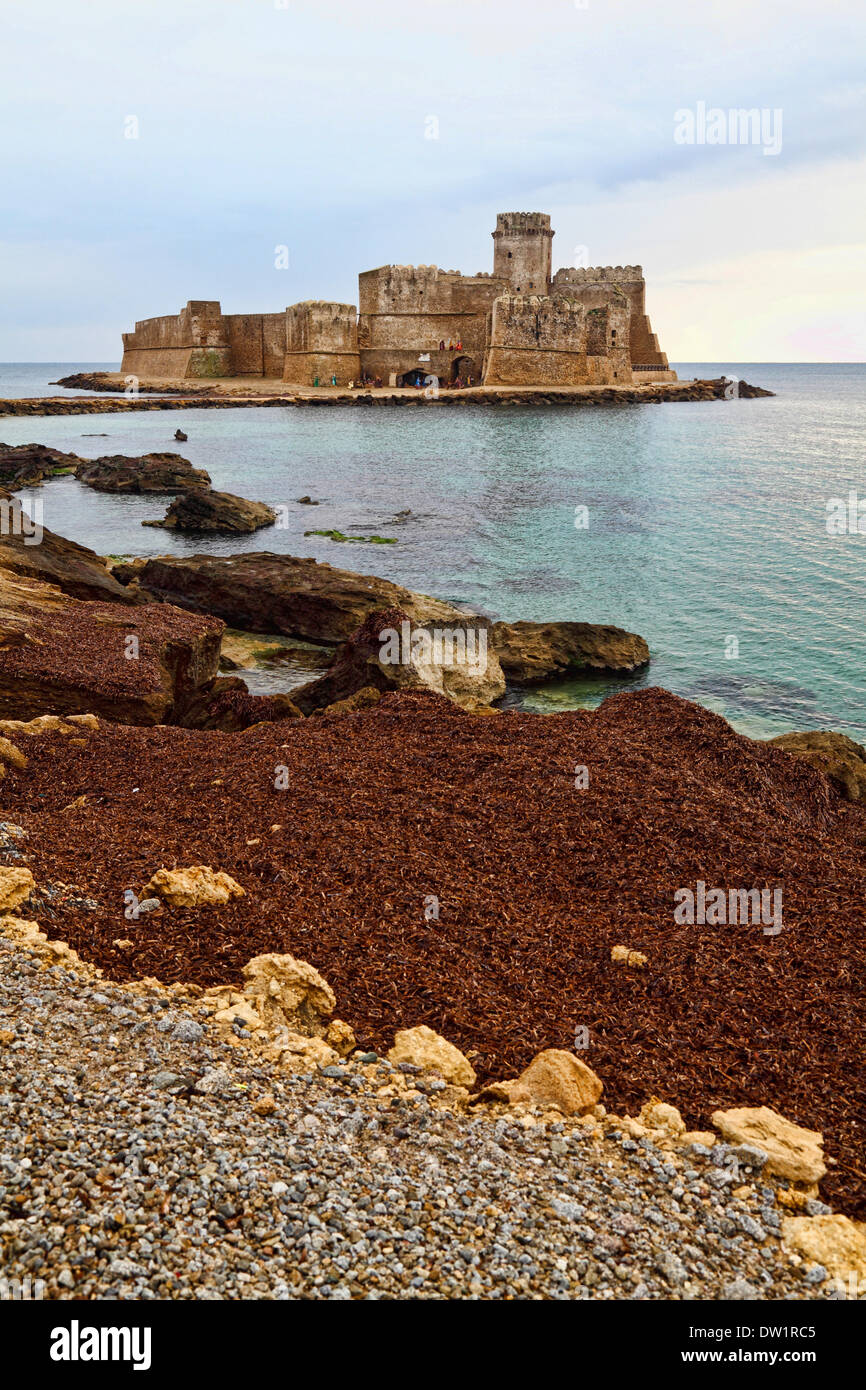 Castella hi-res stock photography and images - Alamy
