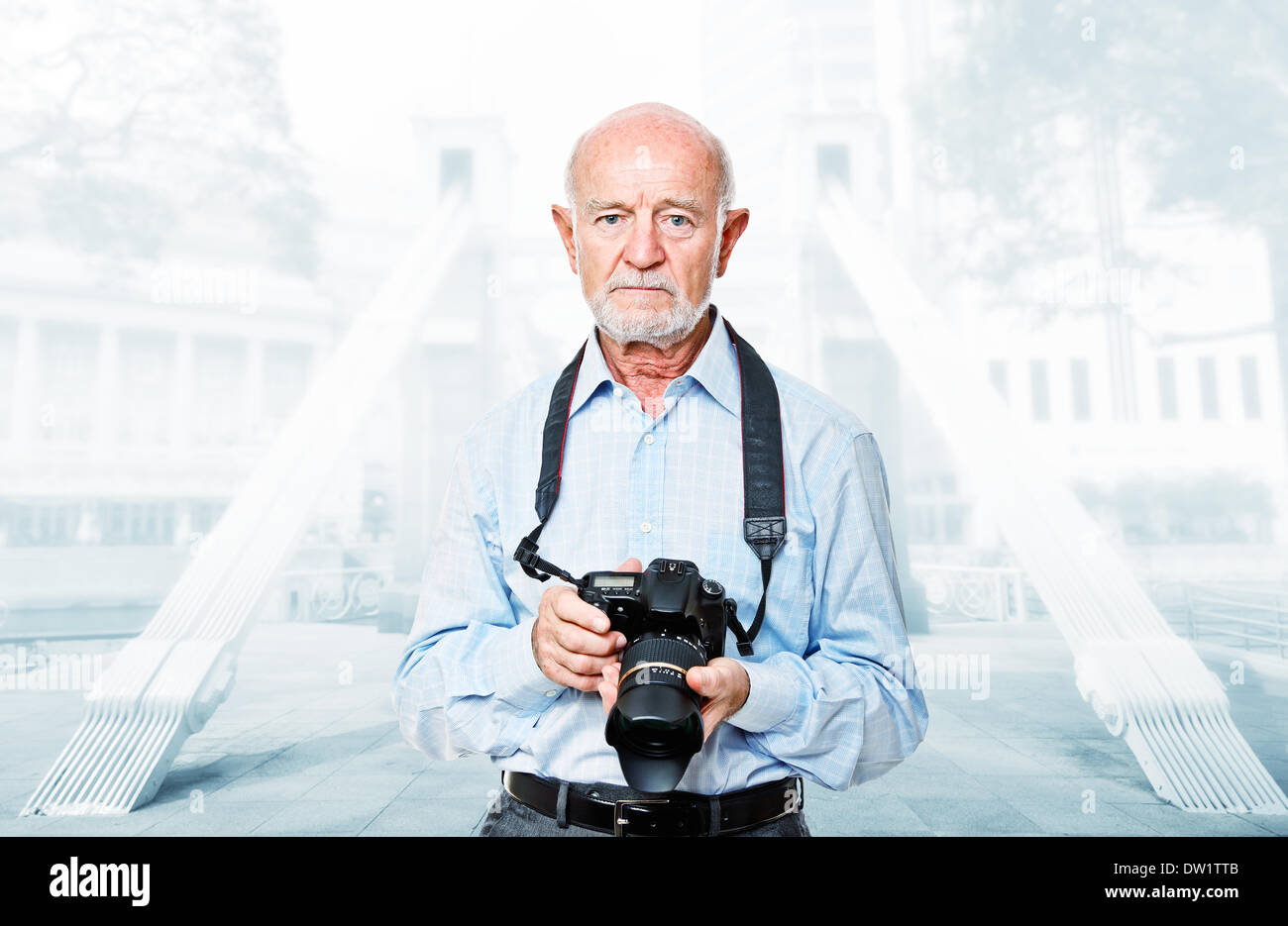 Senior reporter hi-res stock photography and images - Alamy
