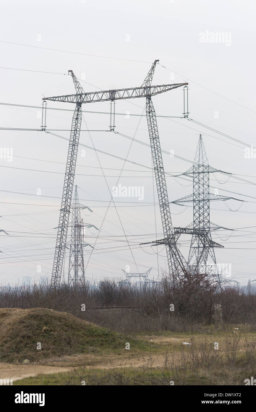 Parallel single circuit lines hi-res stock photography and images - Alamy