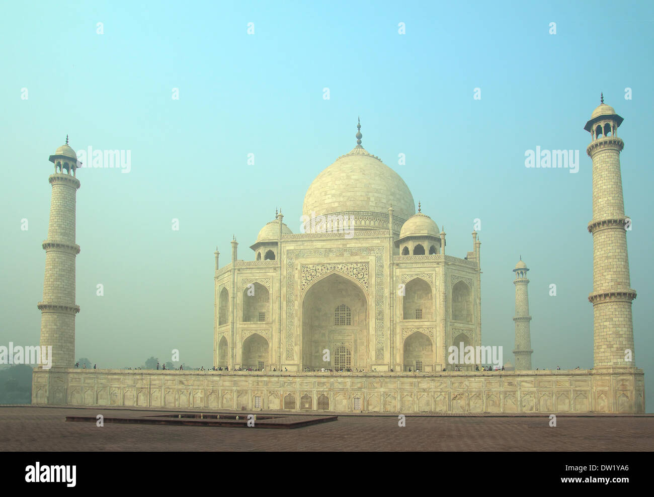 Taj Mahal - famous mausoleum Stock Photo - Alamy