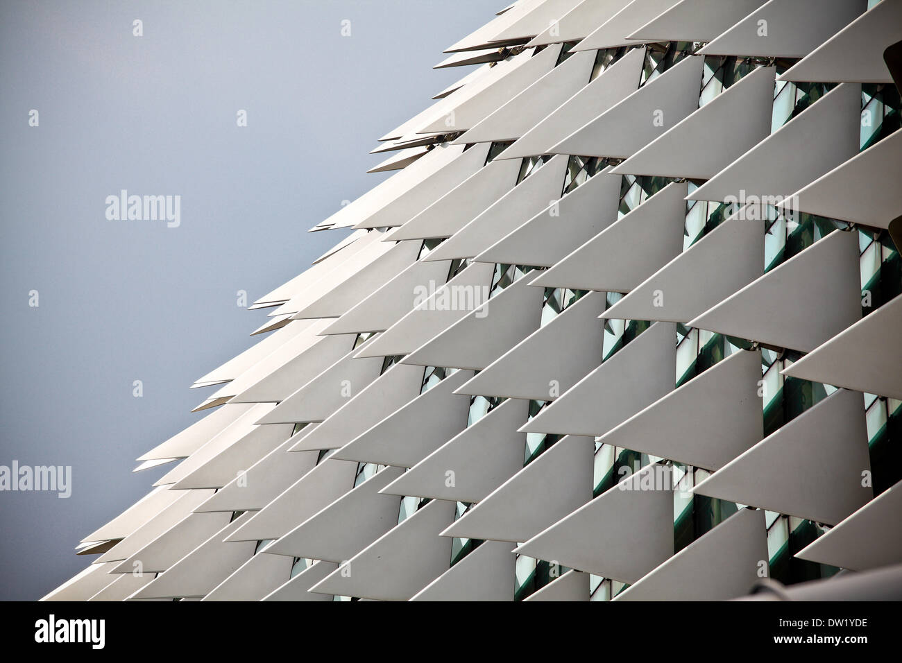 Esplanade concert hall singapore hi-res stock photography and images ...