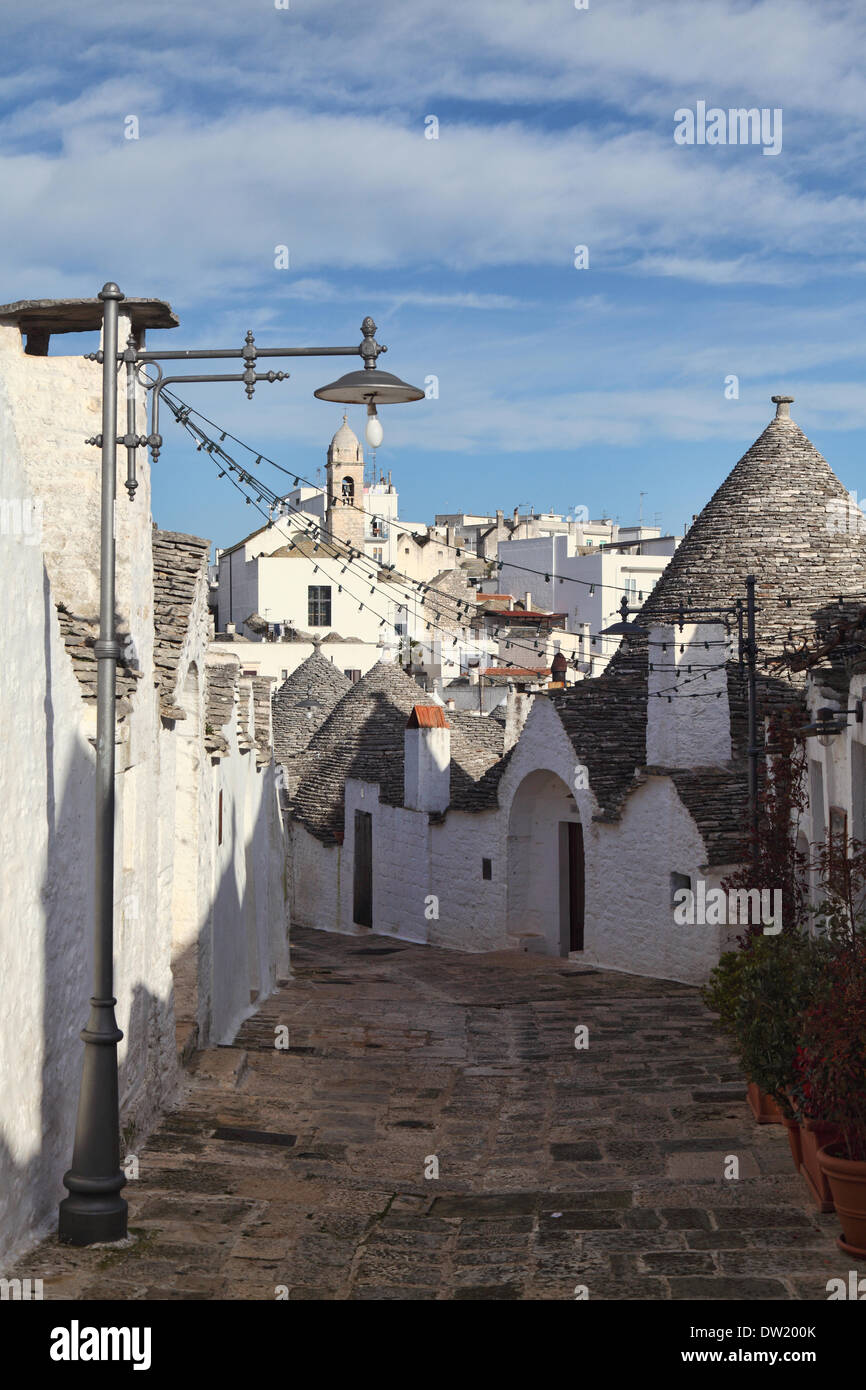 Alberobello town hi-res stock photography and images - Alamy