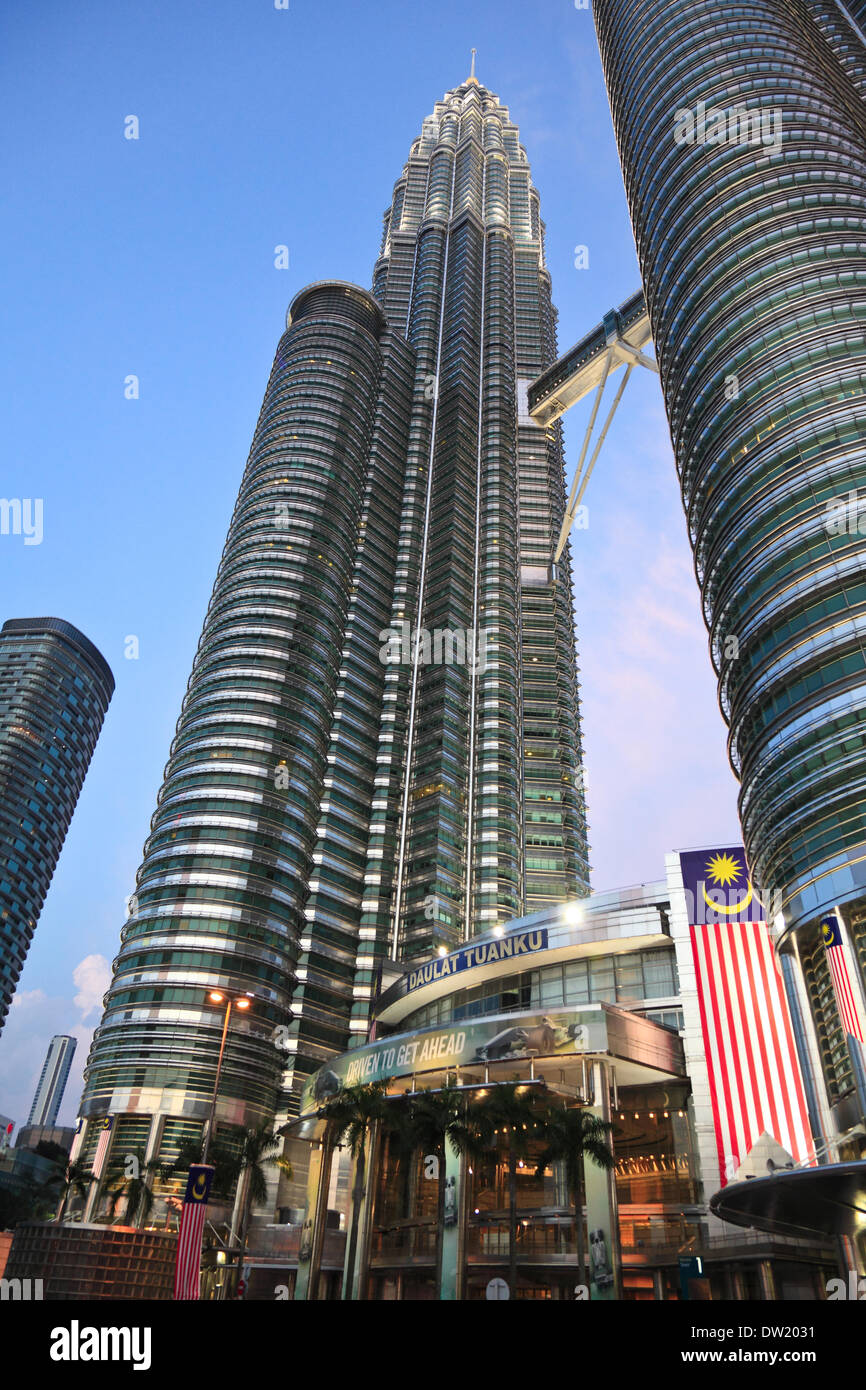 Petronas tower architecture hi-res stock photography and images - Alamy