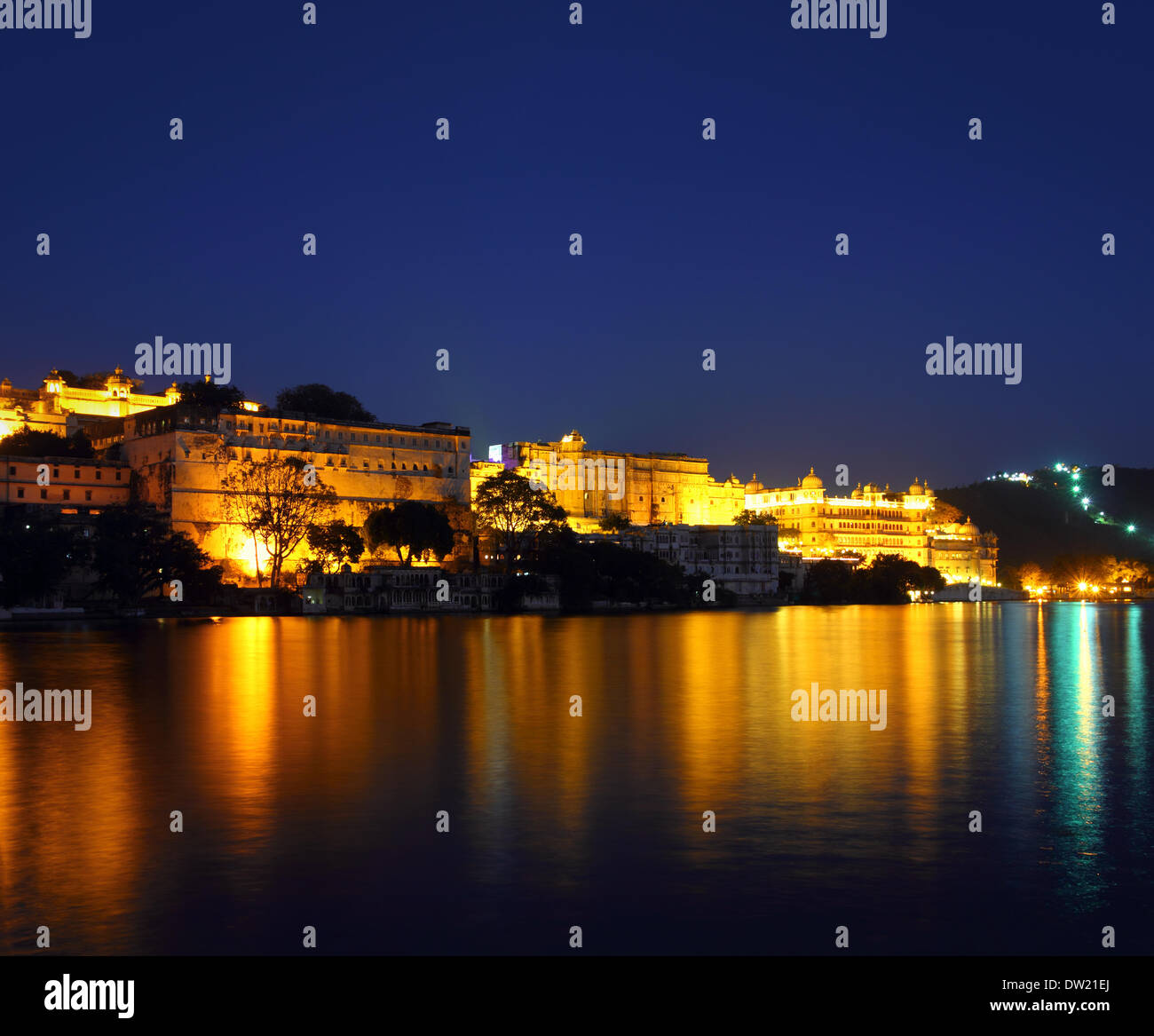 Indian city in night hi-res stock photography and images - Alamy