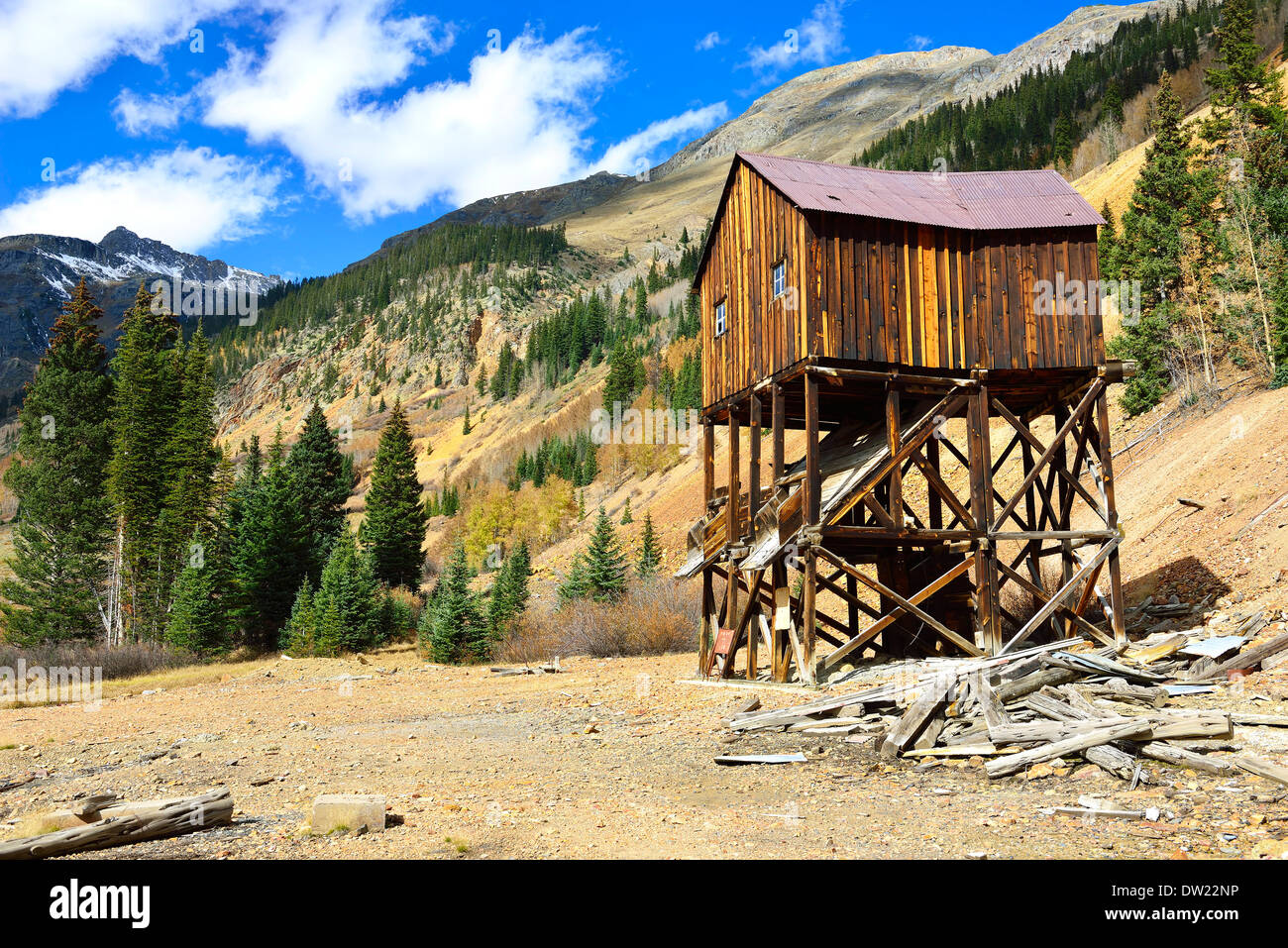 old abandoned mine in colourful mountains of Colorado during foliage ...