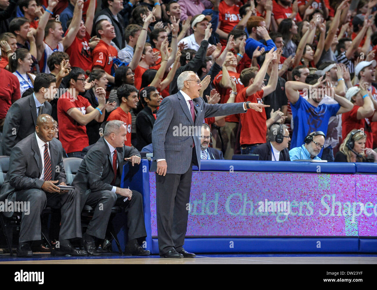 Southern Methodist Mustangs head coach Larry Brown on the sidelines in ...