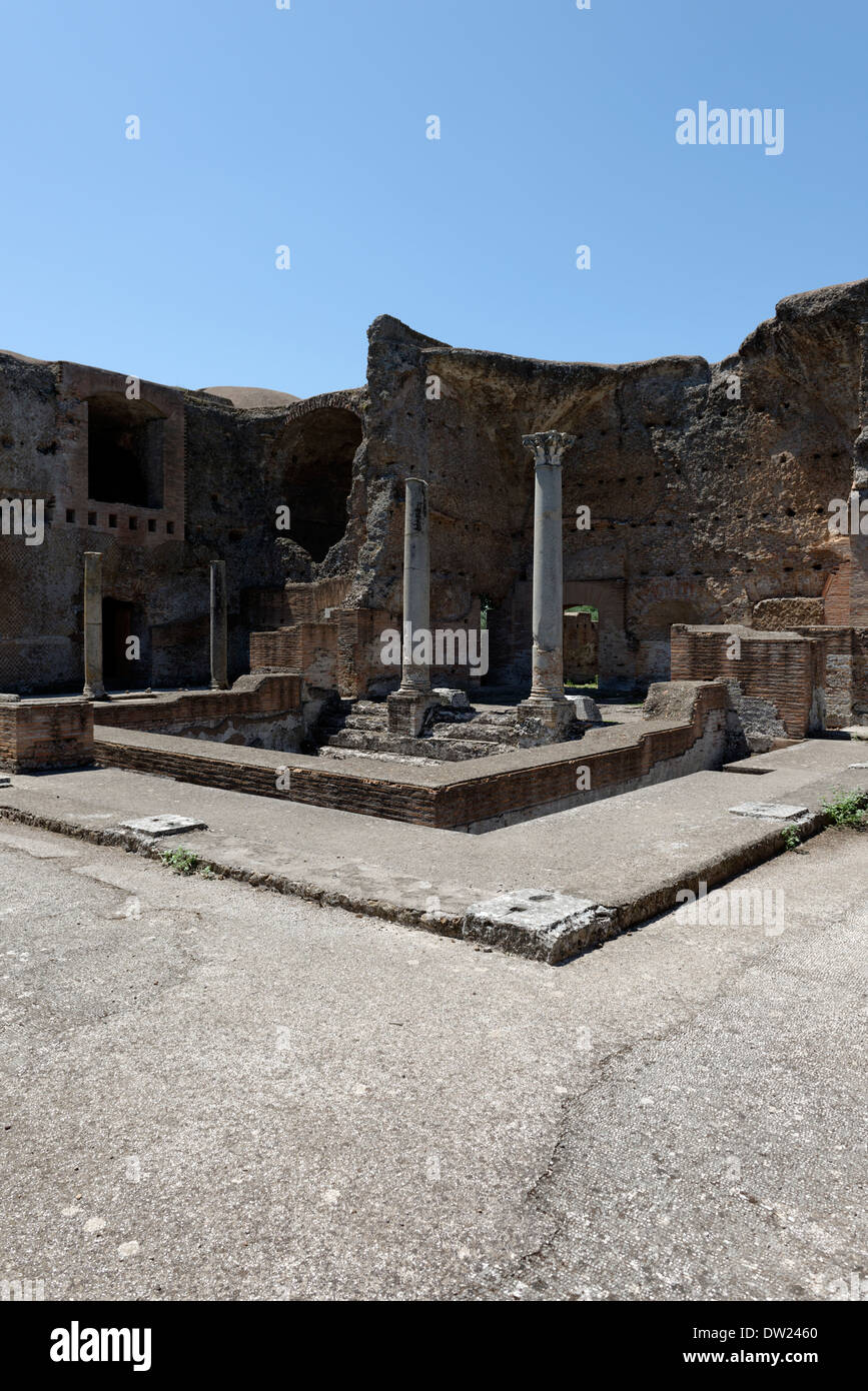 The Thermae con Heliocaminus which are oldest baths at Villa Adriana ...