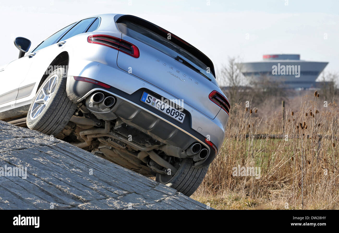 Test track porsche 2014 hi-res stock photography and images - Alamy