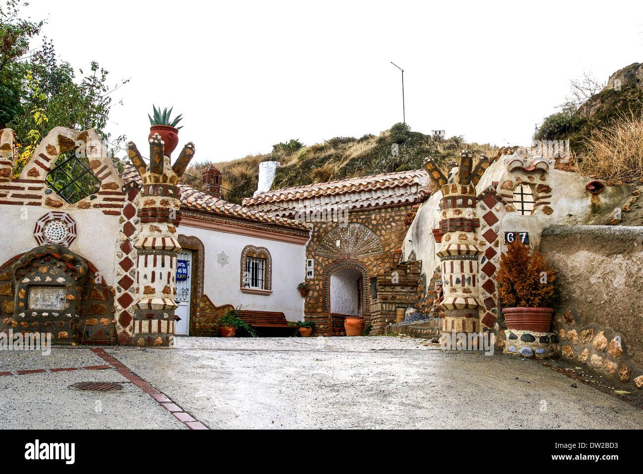 Troglodyte cave dwellings hi-res stock photography and images - Alamy