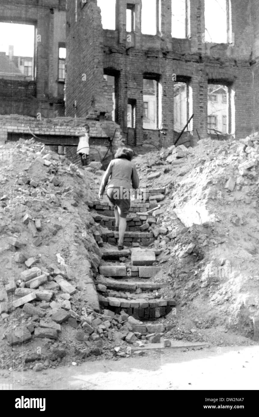 Provisional stairs hi-res stock photography and images - Alamy