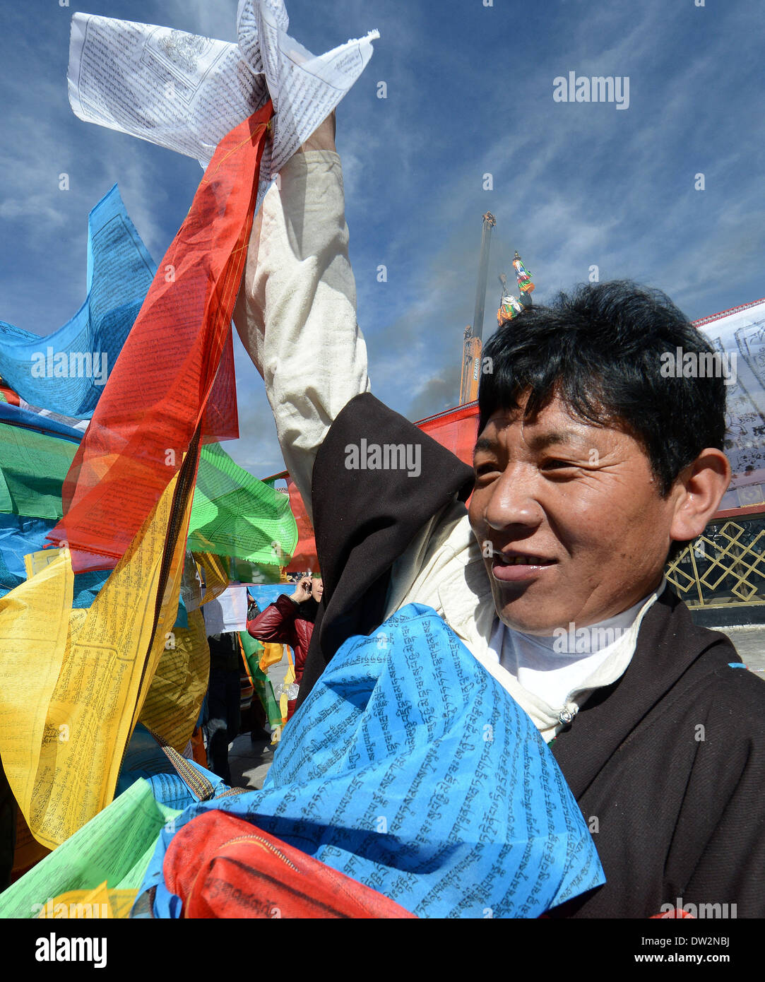 Prayer flags tied around pole hi-res stock photography and images - Alamy