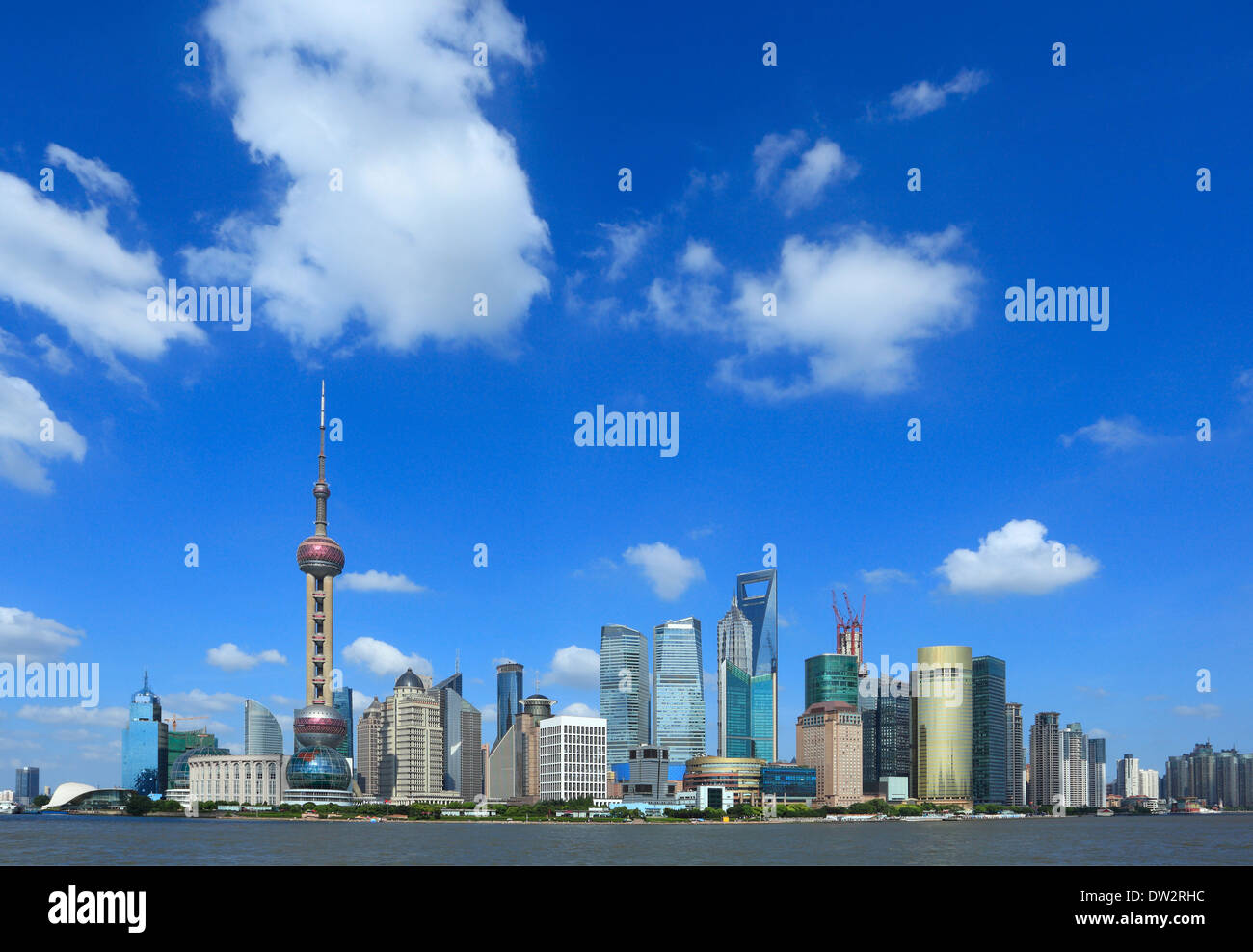 Chinese city skyline construction hi-res stock photography and images ...