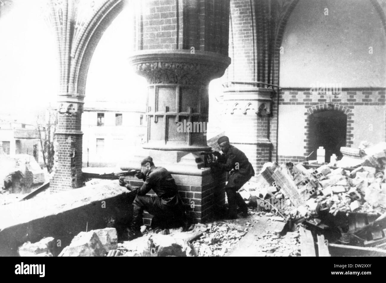 World war 2 soldier tag Black and White Stock Photos & Images - Alamy