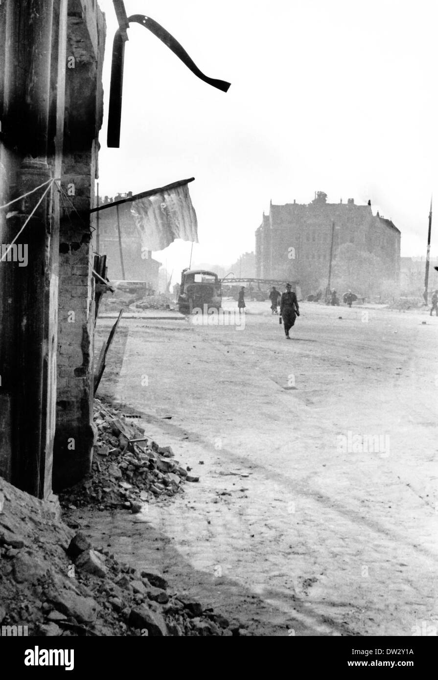 Kapitulation 1945 hi-res stock photography and images - Alamy