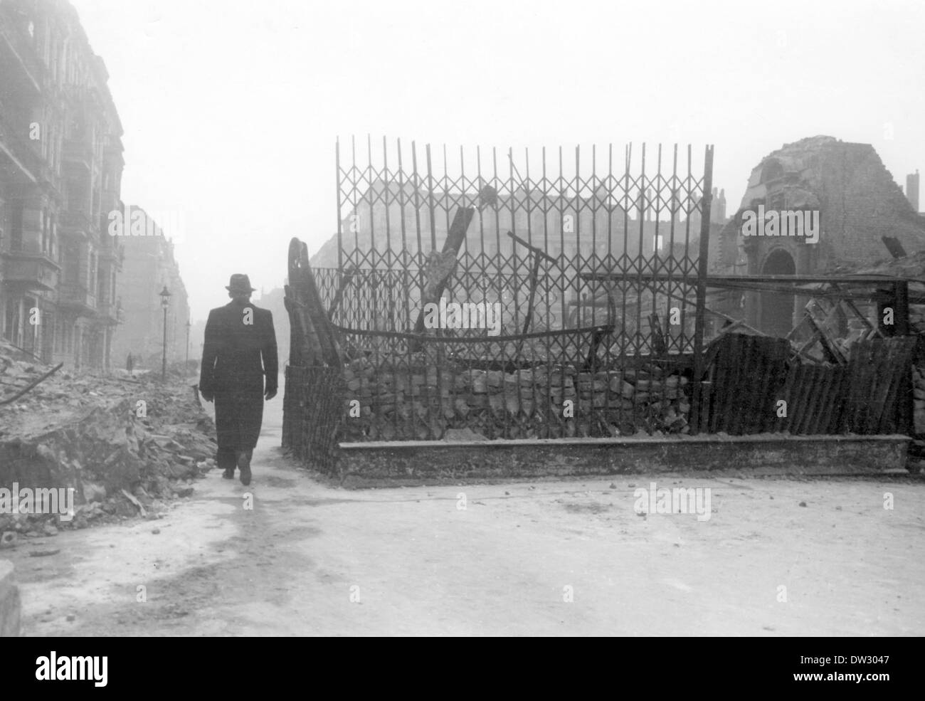 German dragon's teeth are employed by the German Volkssturm units to ...